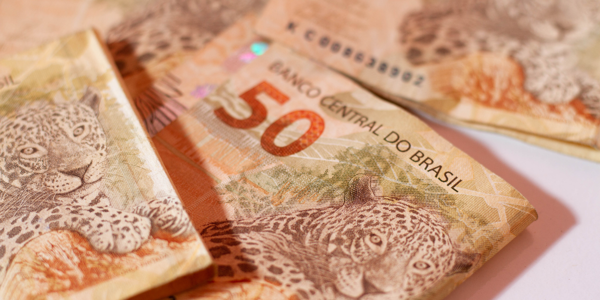Caixa libera empréstimo de até R$ 50 mil: será que você pode pedir ... Caixa libera empréstimo de até R$ 50 mil: será que você pode pedir ...