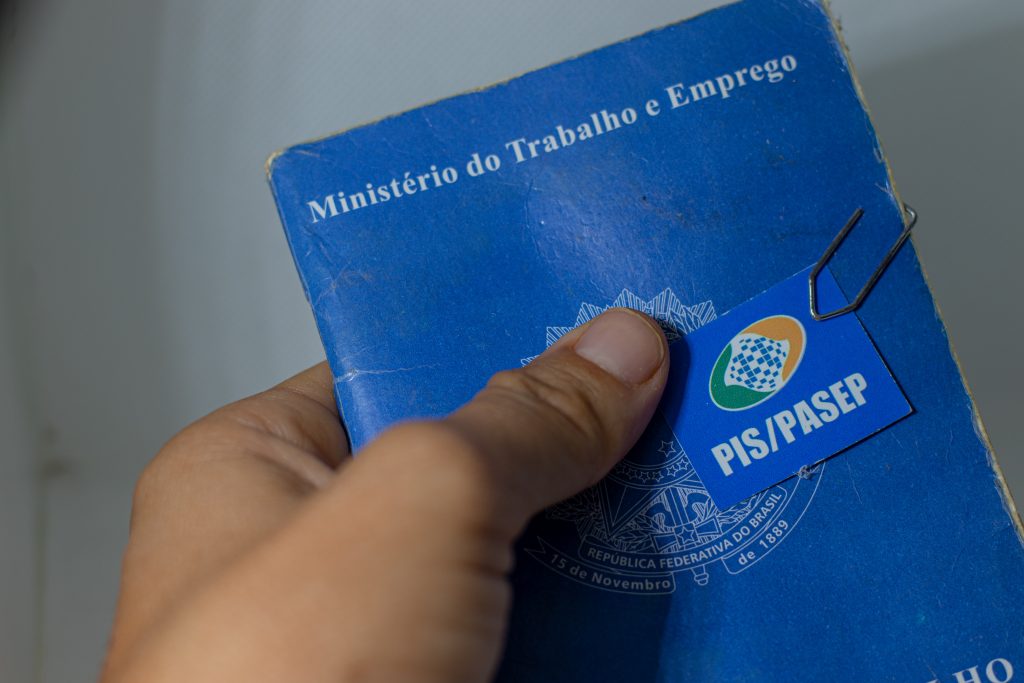 Como vou receber o meu PIS em 2025 ? Confira as regras e datas para ...